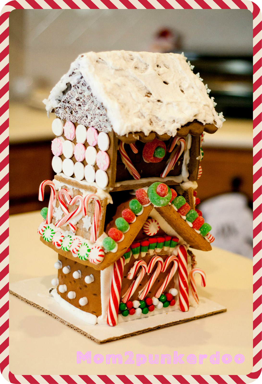 Mom2Punkerdoo: Thematic Thursday: Gingerbread Fun!