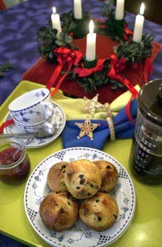 A Holiday Queen's Blog: Happy St. Lucia Day!