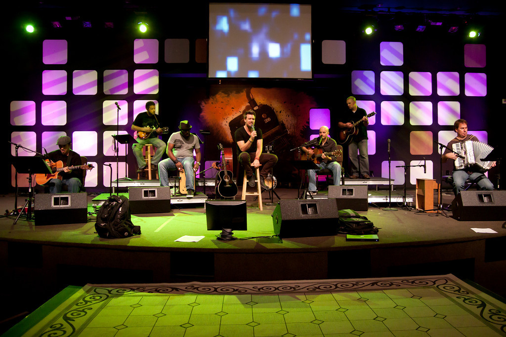 Vital Signs: Contemporary Church Music: Enjoy It? Endure It? Or Escape It?