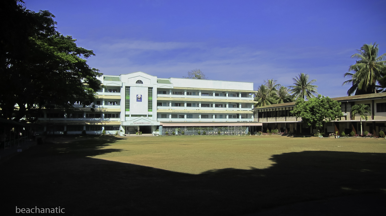BEACHES AND CHURCHES: April 2014