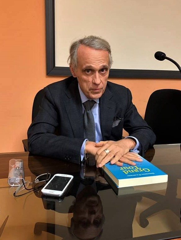 Daniel Defoe e il suo Robinson Crusoe: trecento anni e (non) li dimostra