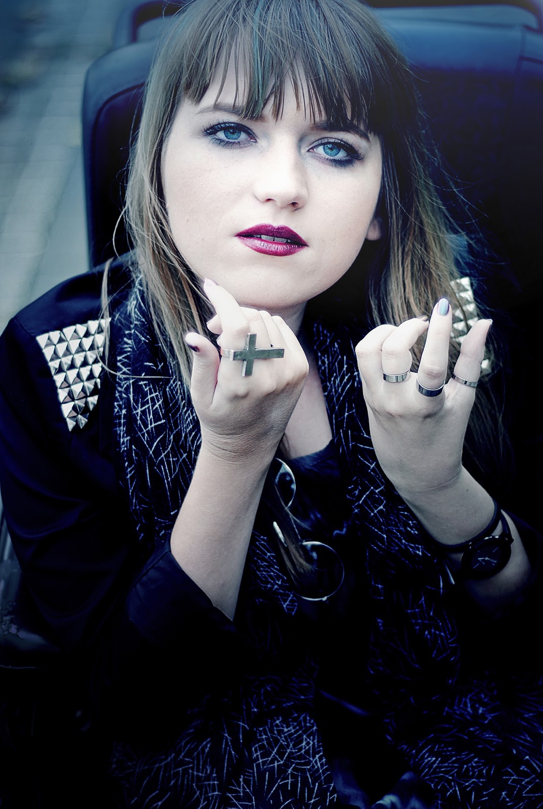 Outfit #81 - Raise the devil - Sylwia Błach - pisarka książek z gatunku ...