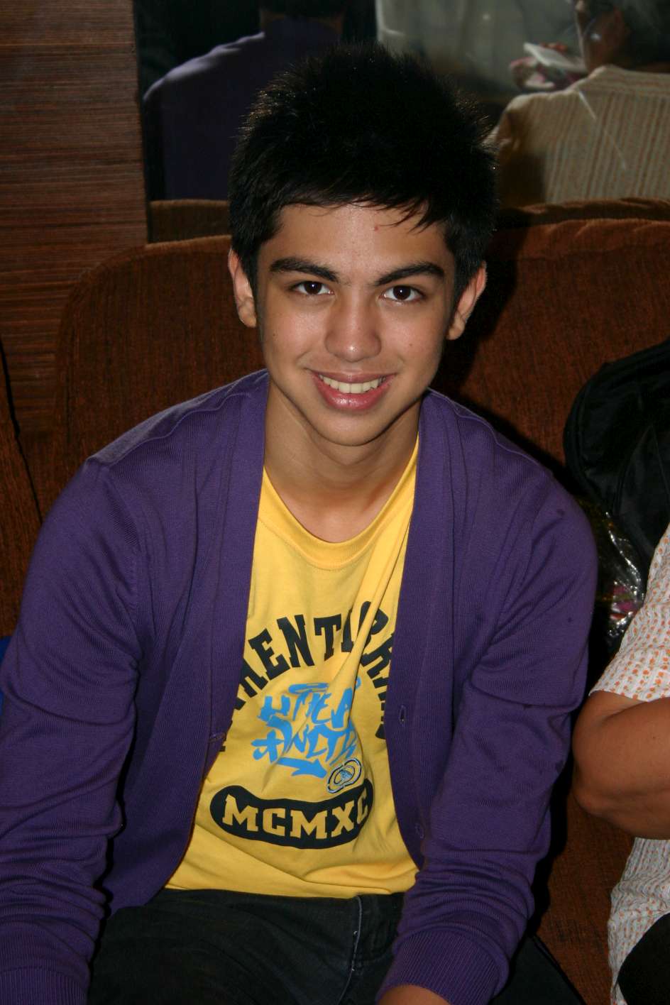 Derrick Monasterio and Elmo Magalona Pictures in Tween Academy ...
