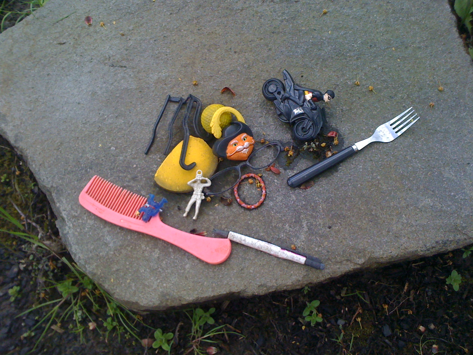 LEISURE SUITS: A strange collection of objects