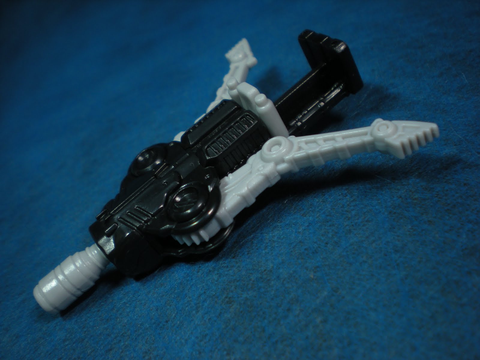 Review: [Hasbro] Transformers Dark of the Moon MechTech Weapons System ...