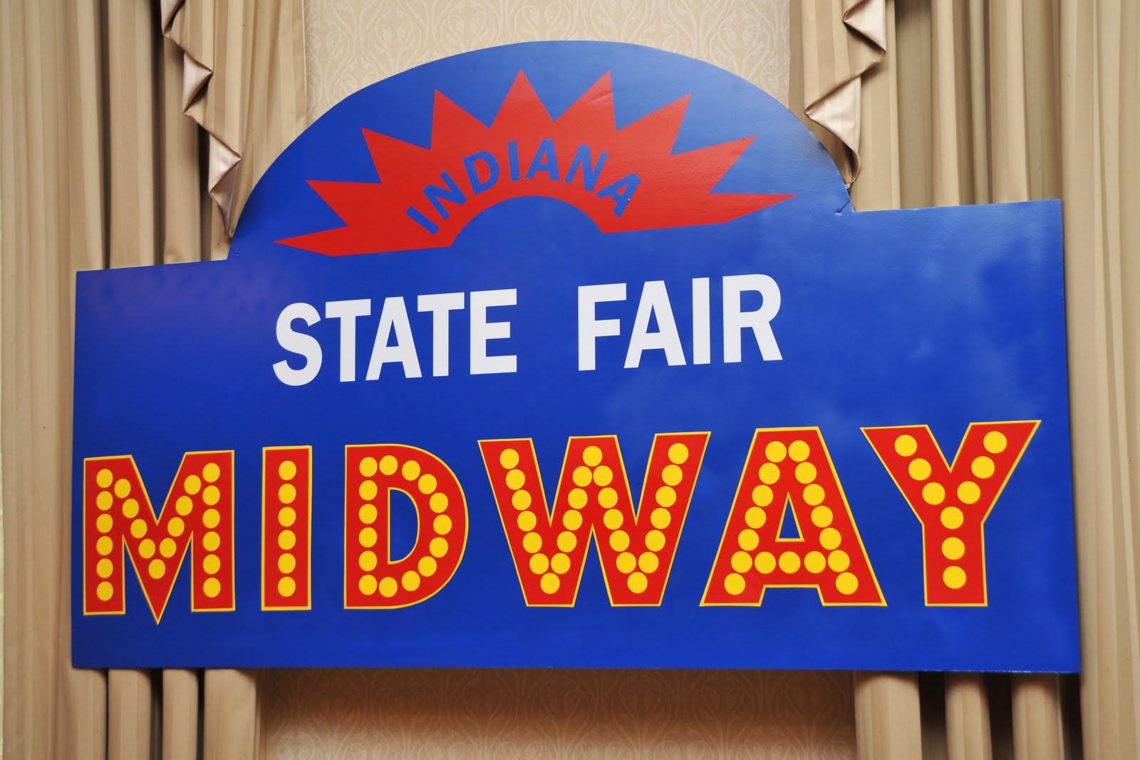 Setting the Mood: IT'S STATE FAIR TIME!