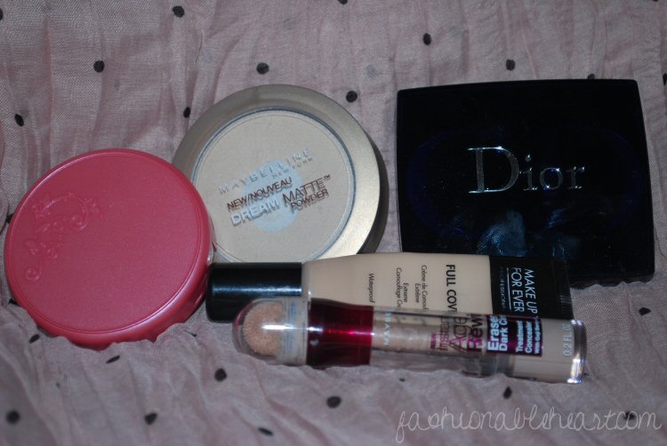 Fashionable Heart: Currently: What's in my makeup bag?