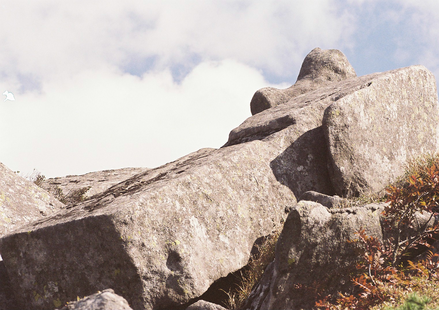 Sacred gateways of Japan: Japan's ancient megaliths & OOPARTS - photo ...