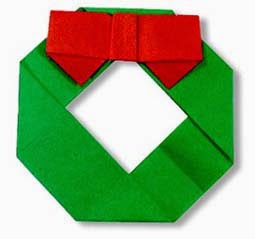 Christmas Wreath - Easy Origami instructions For Kids