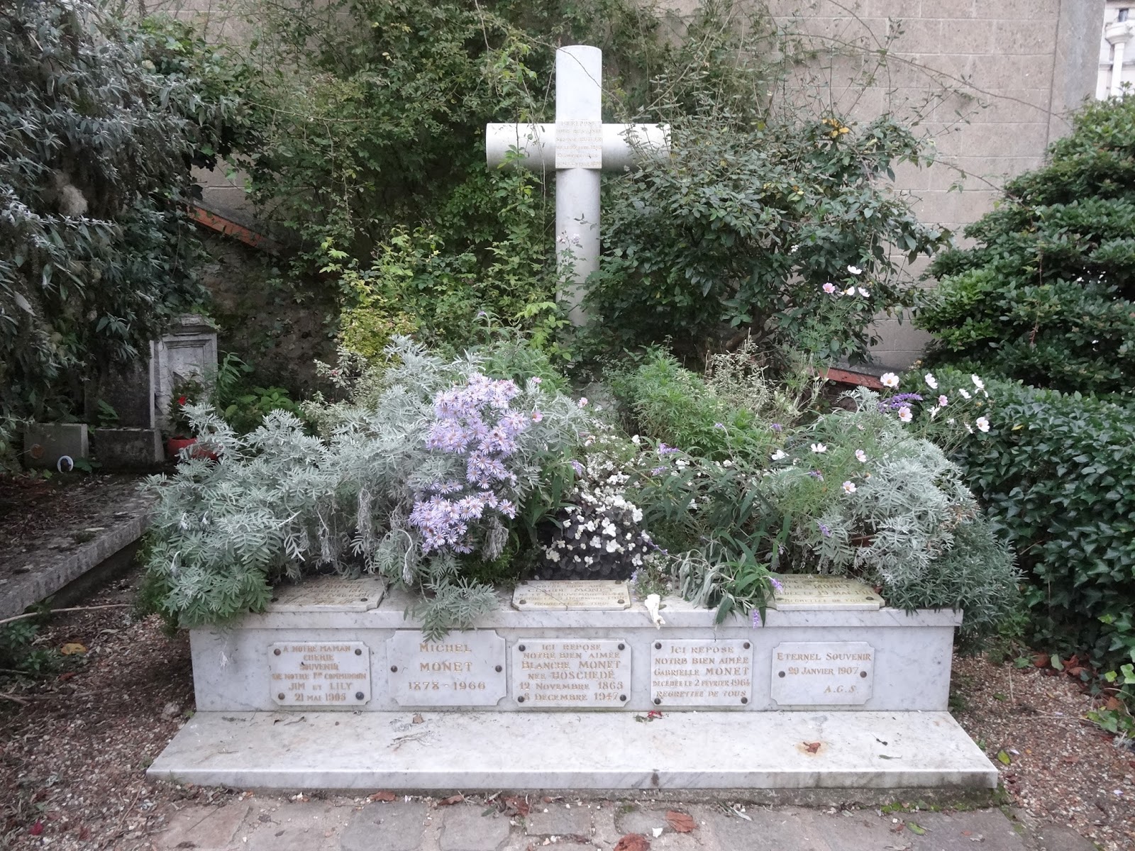 Memorial do Tempo: A Genealogia dos Famosos - Claude Monet