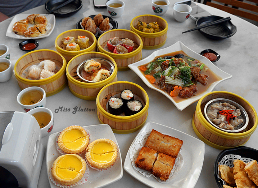 Miss G.L.U.T.T.O.N: 槟城美食：富二代 Fu Er Dai 早市点心 at Jalan Sultan Ahmad Shah