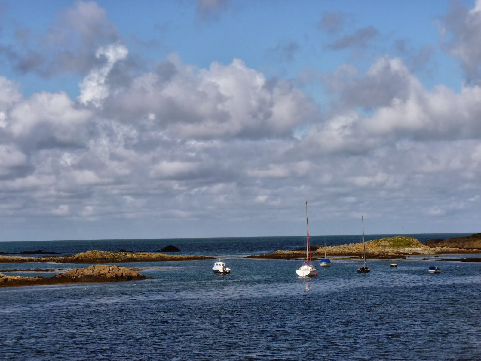 Anglesey Coastal Path: Day 10 - Rhosneigr to Aberffraw