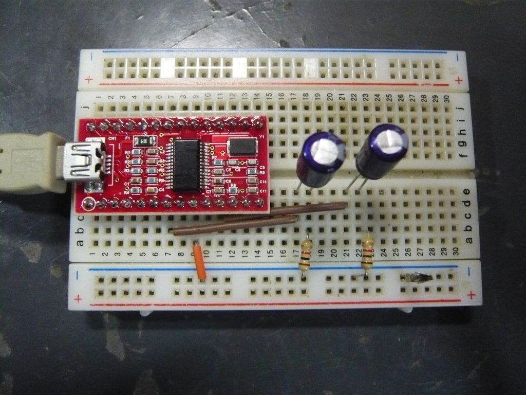 音源とオーディオの電子工作（予定）: USB DACのPCM2704基板を使ってみる。