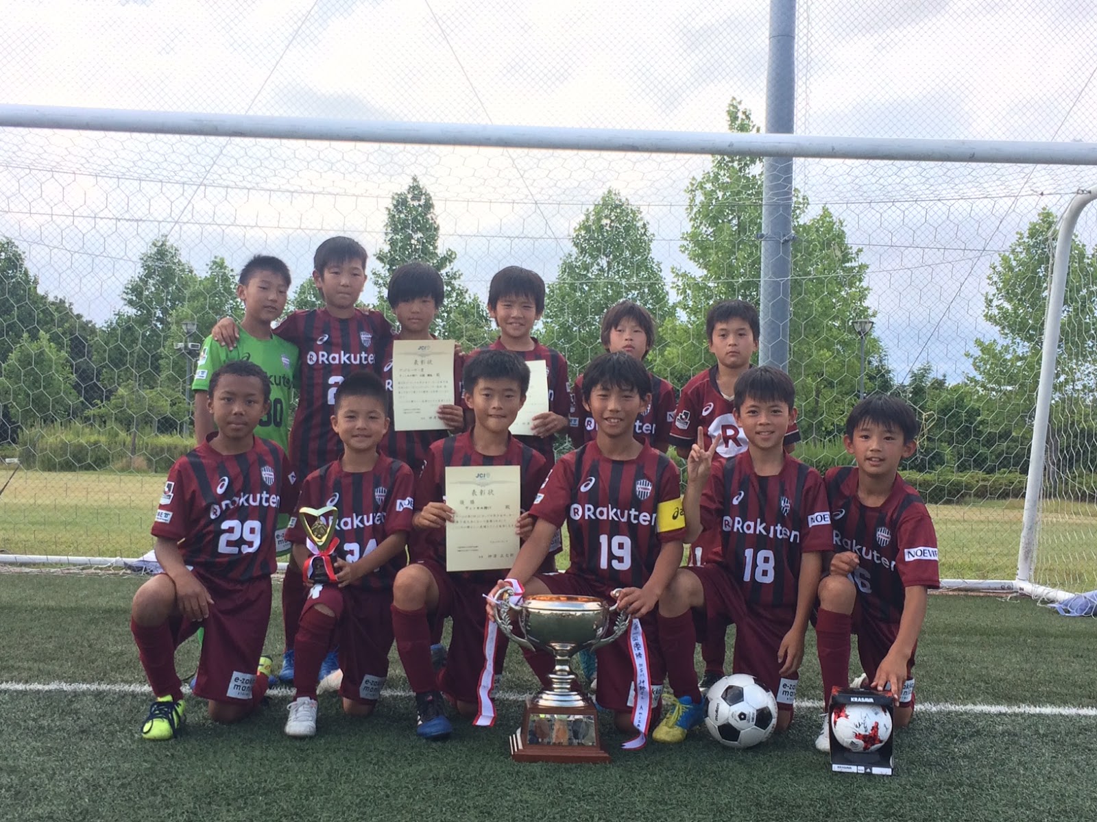 ヴィッセル神戸 サッカースクールブログ: 「ヴィッセル神戸U12 JCカップ」（青木コーチ）