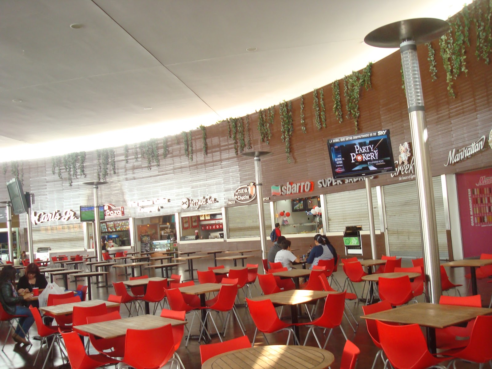 sancarlosfortin: area de comida en plaza andares en zapopan