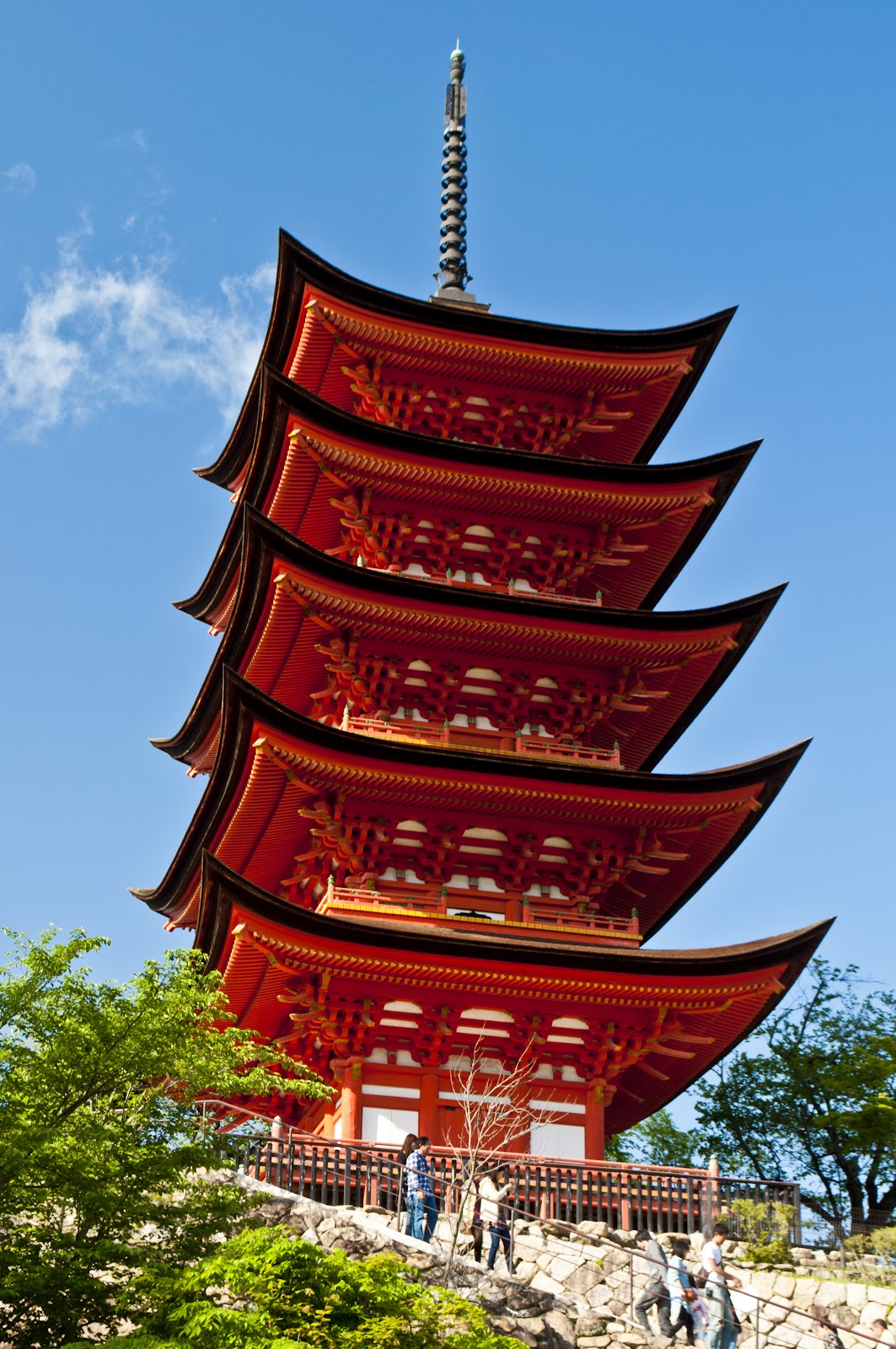 Life in the Land of the Rising Sun: The Miyajima O-Torii and ...