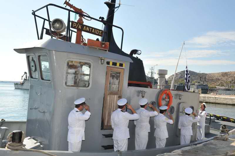 ΚΙ ΟΜΩΣ... ΤΑ ΕΞΙ ΡΥΜΟΥΛΚΑ ΠΛΟΙΑ ΕΙΝΑΙ ΔΩΡΟ ΓΙΑ ΤΟ ΠΟΛΕΜΙΚΟ ΜΑΣ ΝΑΥΤΙΚΟ ...
