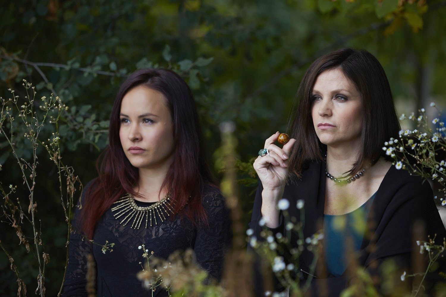 Laura Vandervoort: Bitten Season 2 New Promo Poster, Stills Episode 1 ...