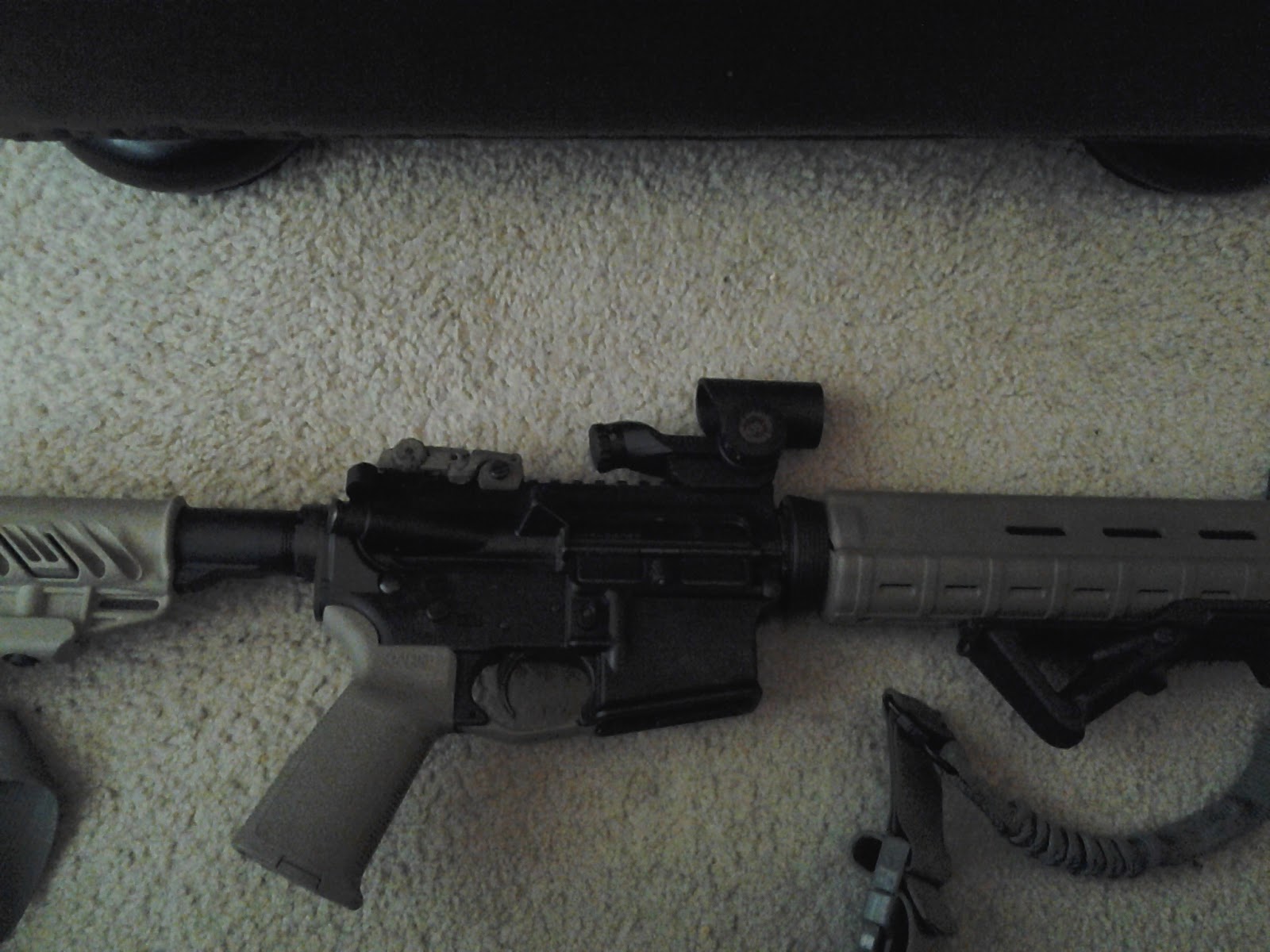 Zombie Rush: Inexpensive Red Dot Battery Test