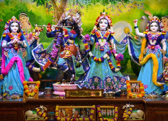 SRI SRI RADHA MADAN GOPAL: SRI SRI RADHA MADAN GOPAL KI JAYA!!!