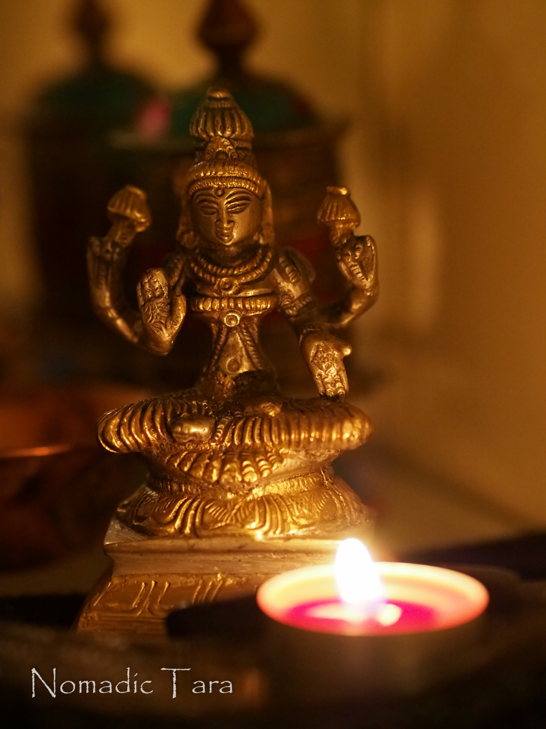 Nomadic Tara: Colour and candlelight...