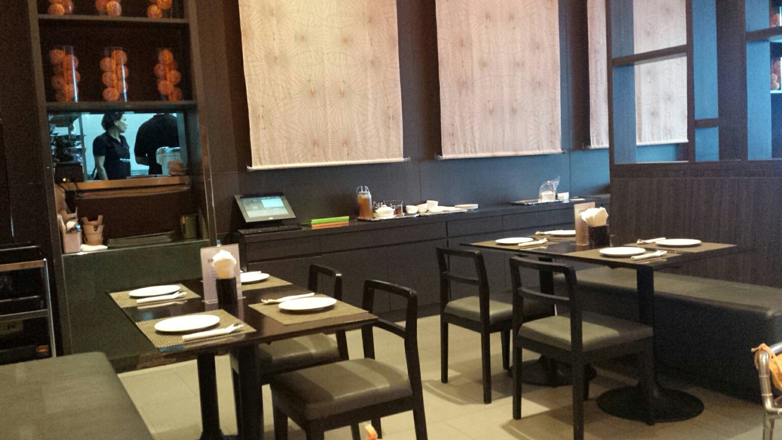 Bangkok WOW: PHAN KHOM THAI CUISINE @ CENTRAL MALL (PHRA RAM 9 MRT STATION)