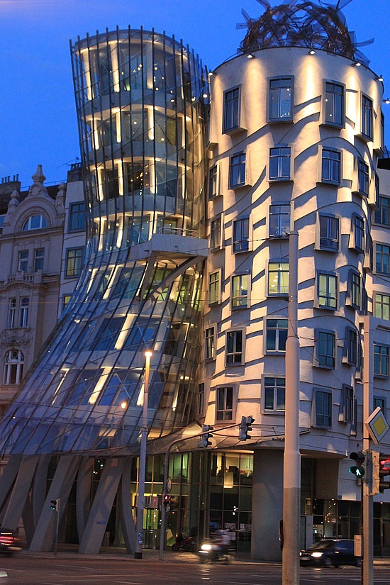 Unique Buildings in the World: Dancing Building - Unique Buildings (2)