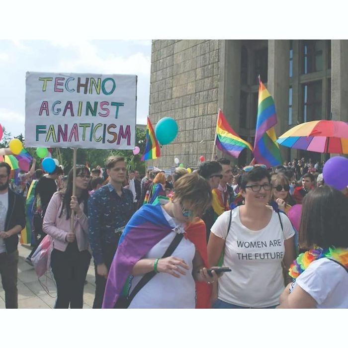 Hilarious Pride Signs That Will Make Even Homophobes Laugh Out Loud (90 ...