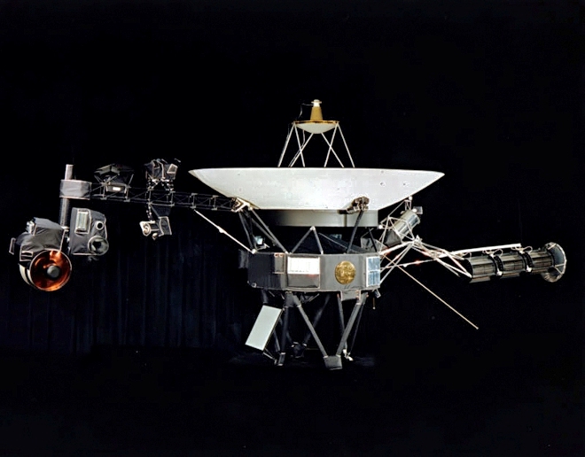 The technode: 35 years Voyager space probe mission