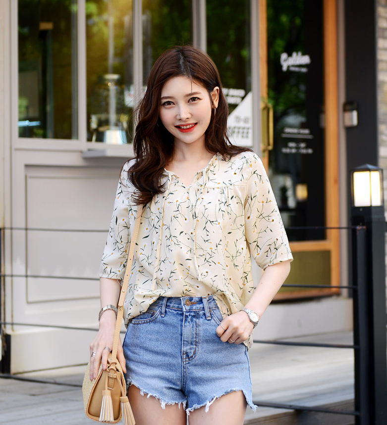 Kim Hee Jeong fashion 05-2017