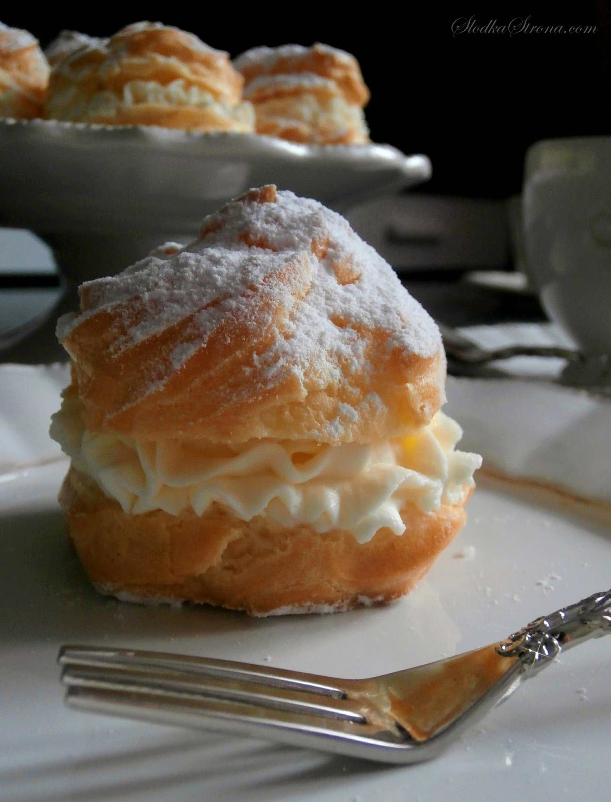 Słodka Strona: Mini Ptysie z Bitą Śmietaną