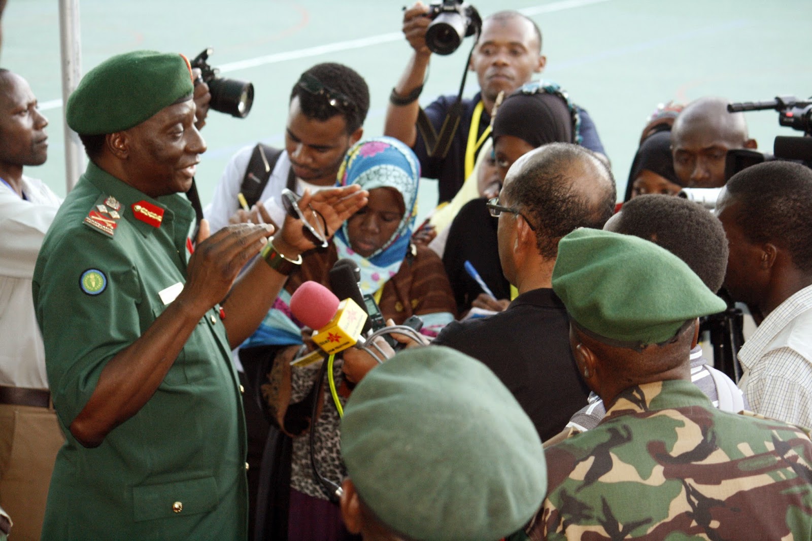 dj sek: Mkuu wa Majeshi ya Ulinzi Tanzania Jenerali Davis Mamunyange ...