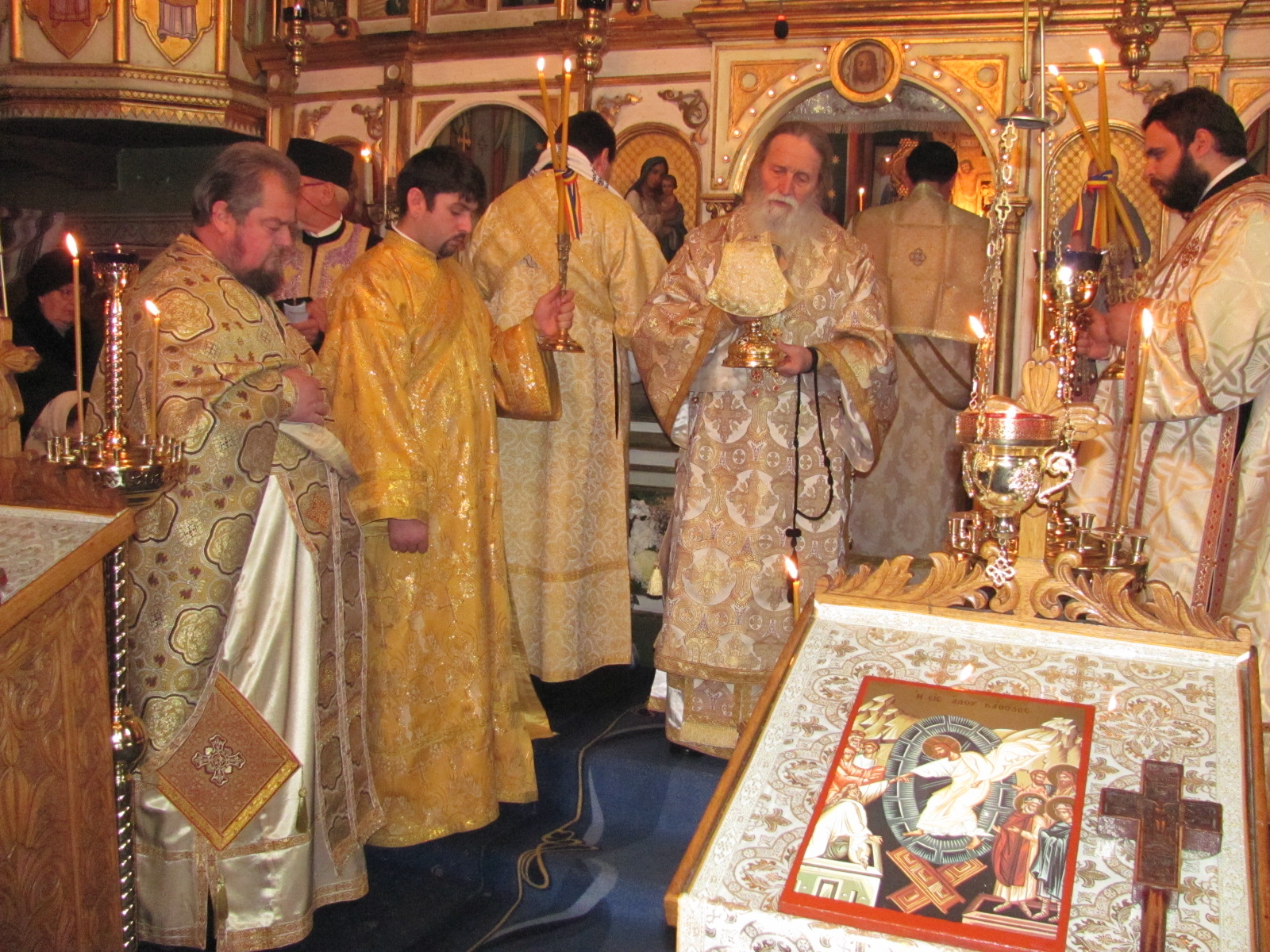 Ortodoxie pe net: Liturghie arhierească la Biserica „Sfântul Dumitru ...