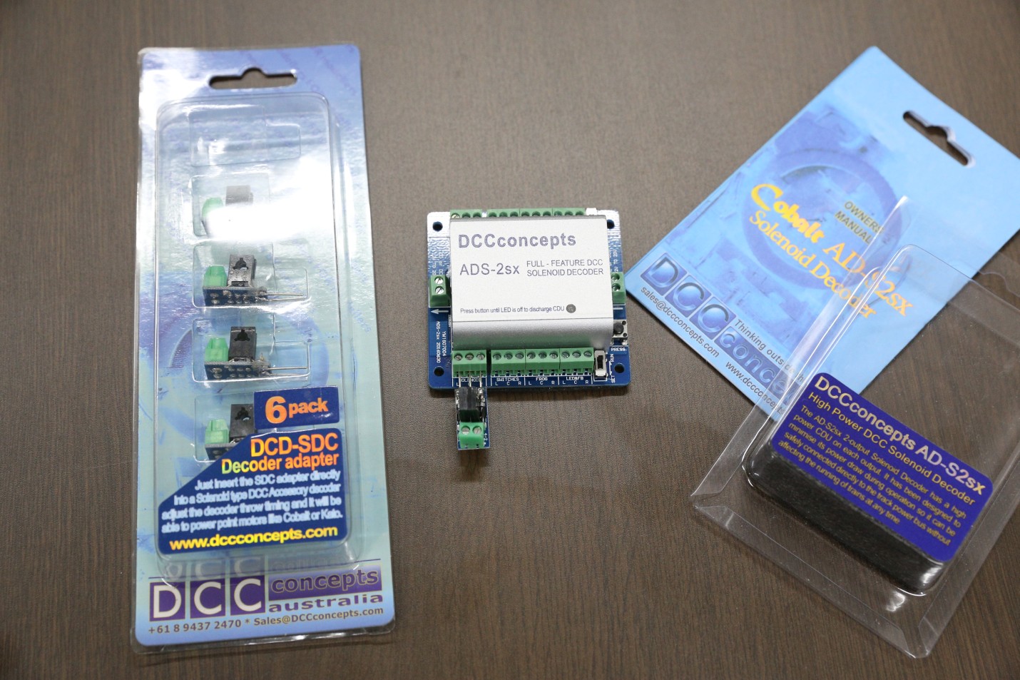 さっそくKATOのポイントが動作するか確認。問題なく動いてくれた。完璧！