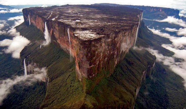 Ten Scientifically Impossible Places In The World - Everything Techi ...