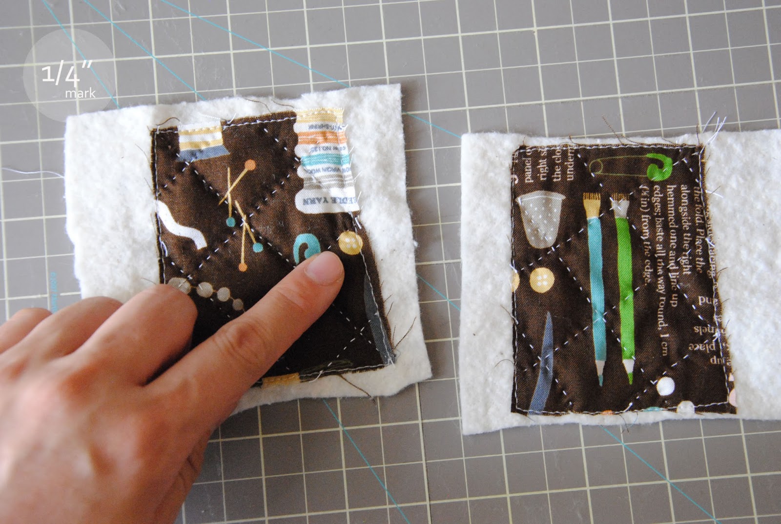 1/4" mark: Tutorial: the triangle pouch