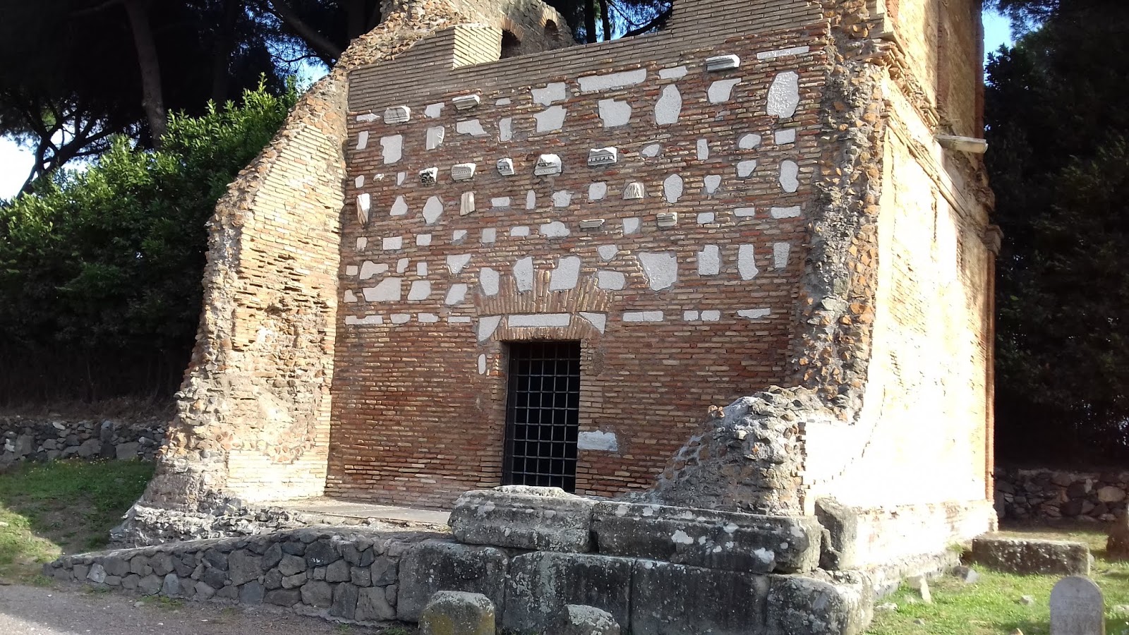 Via Appia Antica - da Porta Capena (Roma) a Cisterna di Latina: Prima e ...