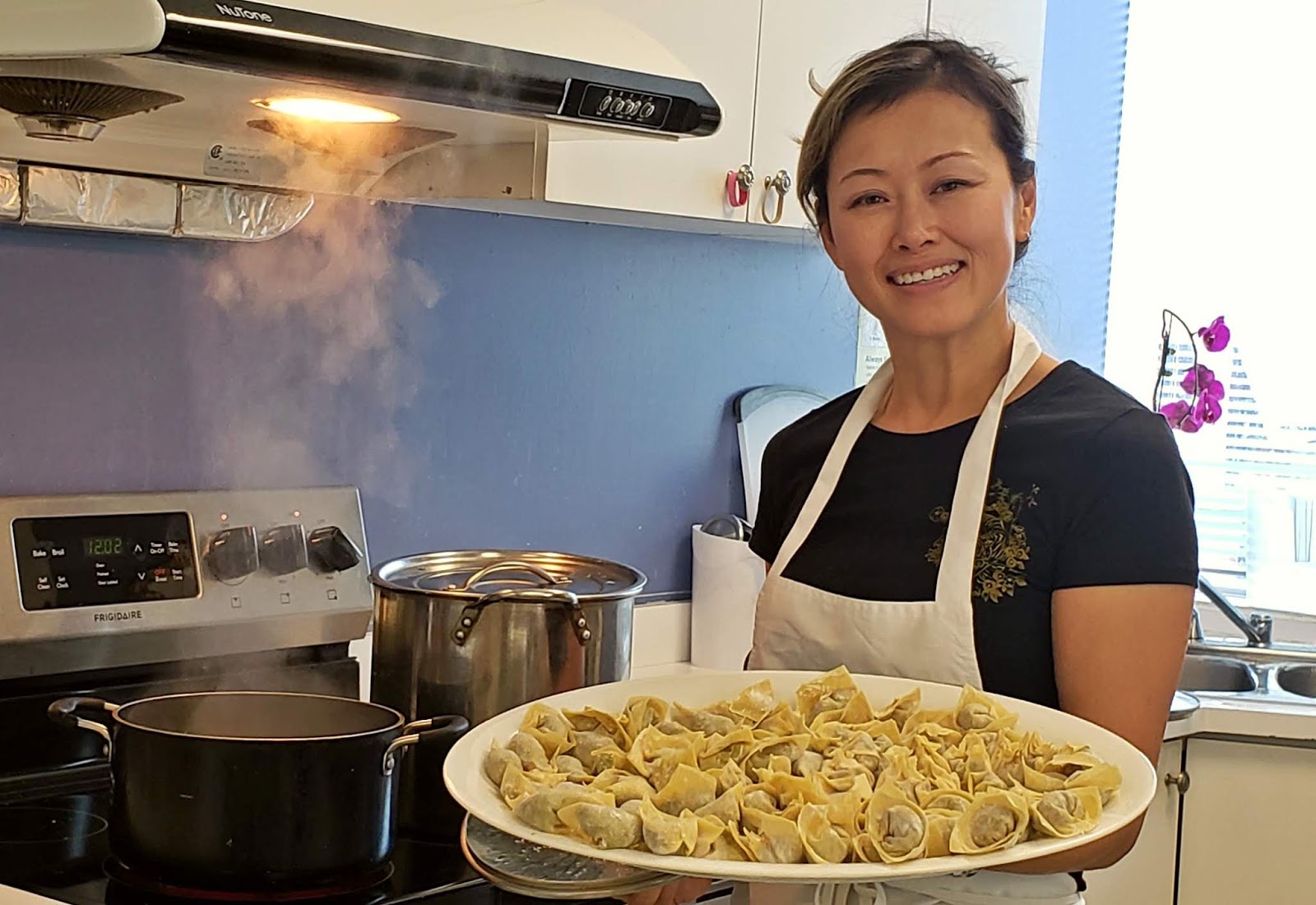 Susan's Savour-It!: Wontons and Sui Gow Dumplings...