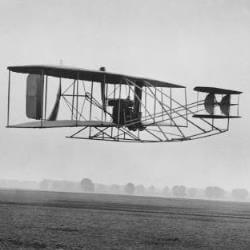 El mundo mágico de la Aviación: El primer avión