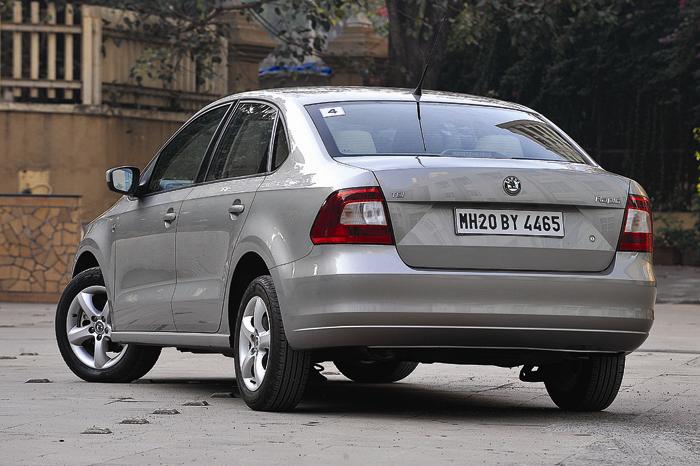 Test Drive and Review of New Skoda Rapid ~ Autocars