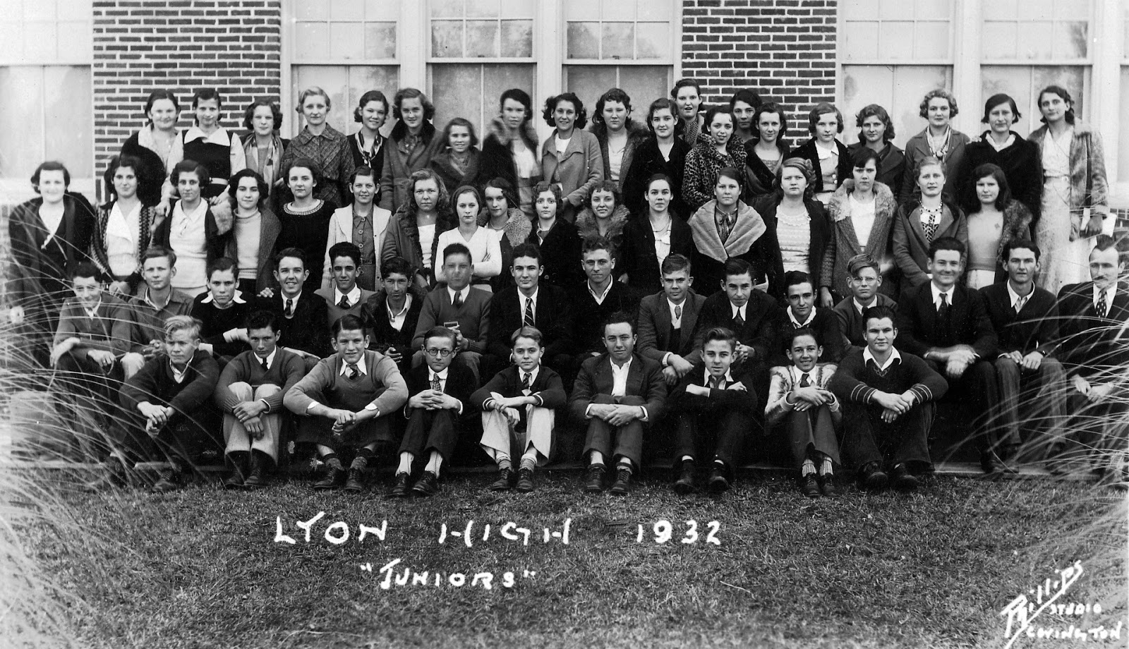Tammany Family: Junior Class Portrait of Lyon High 1932
