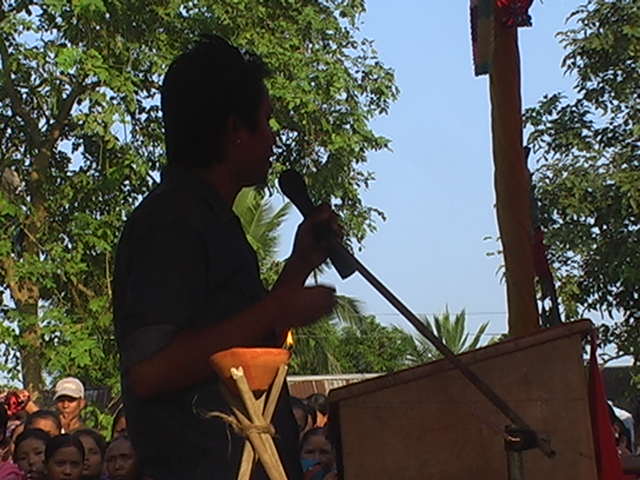 Miss Rajbanshi Helping Old CitizensSORASOCIAL ORGANIZATION OF RAJBANSHI ...