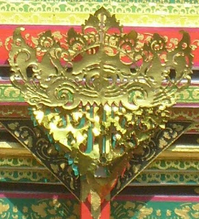 agungjayack@ gmail.com: Dominasi Ornamen Patra Punggel Pada Bangunan ...