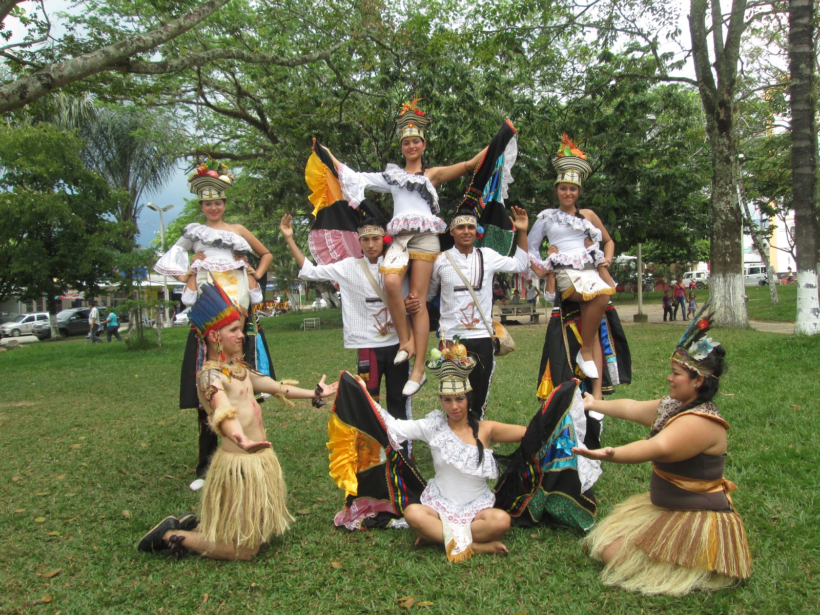 CENTRO INTEGRADO DE EDUCACION ARTISTICA FOLCLOR LATINO: SOCIALIZACION ...