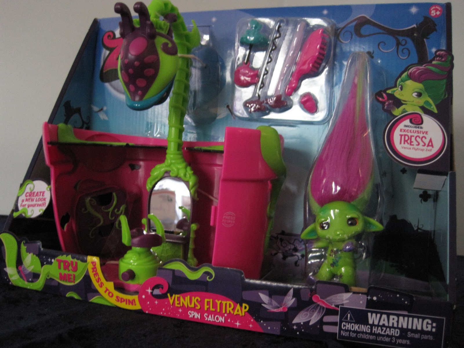 Toy Box Nebula: The Zelfs Debut: Medium Dolls and Venus Flytrap Spin ...