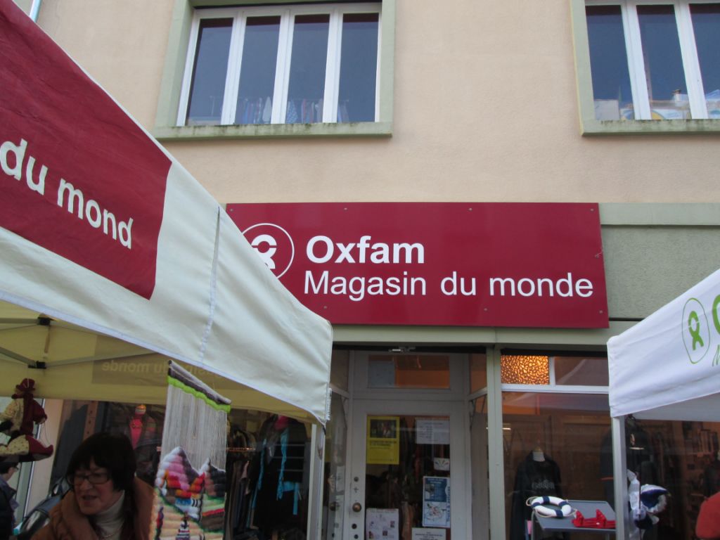 European Market Junkie: Arlon Flea Market