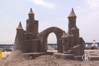 Animations a2z: Sandcastle day - the first Saturday of August