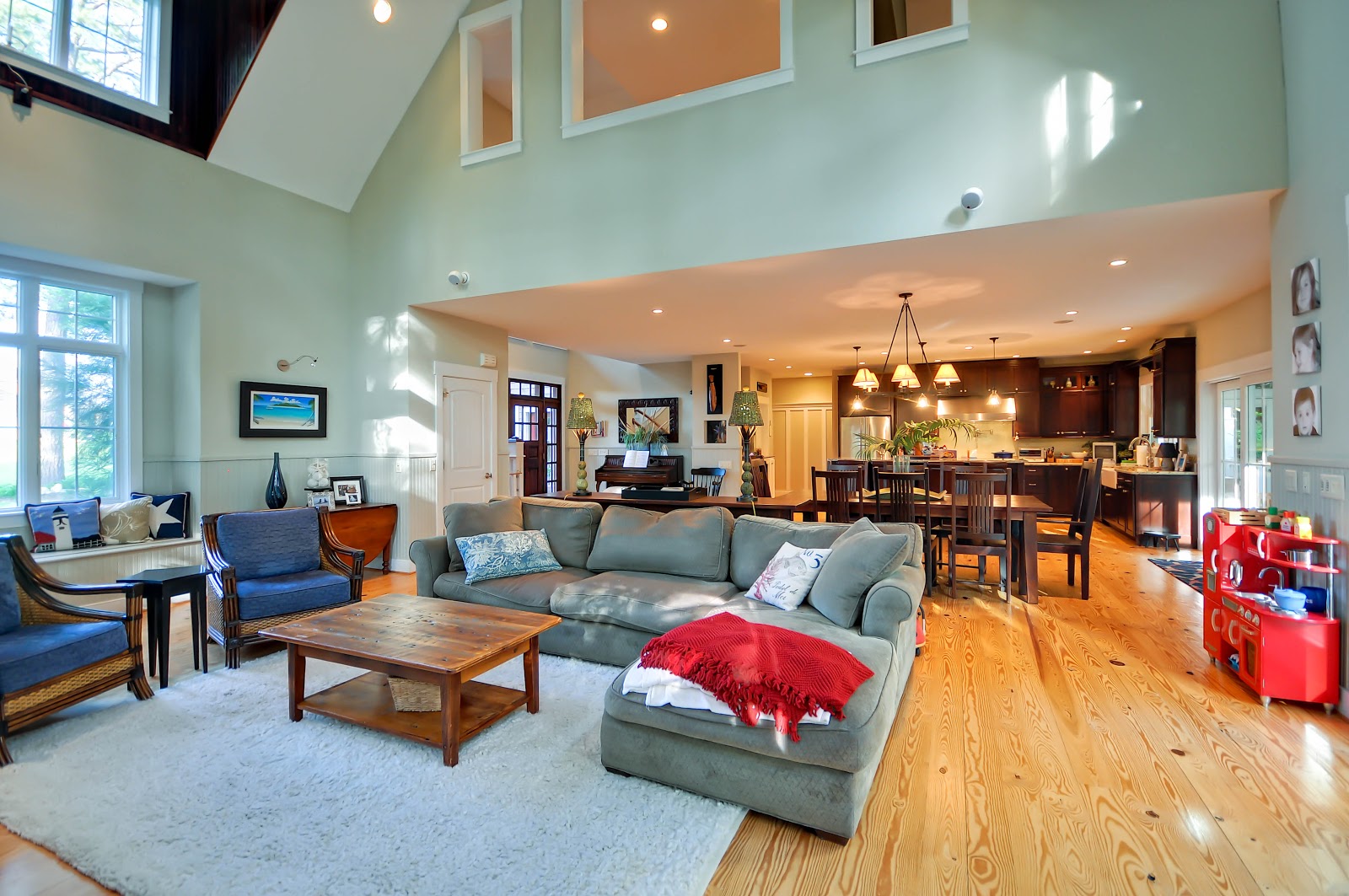 SMB Real Estate photography. . . and more: A HOUSE WITH ANGLES