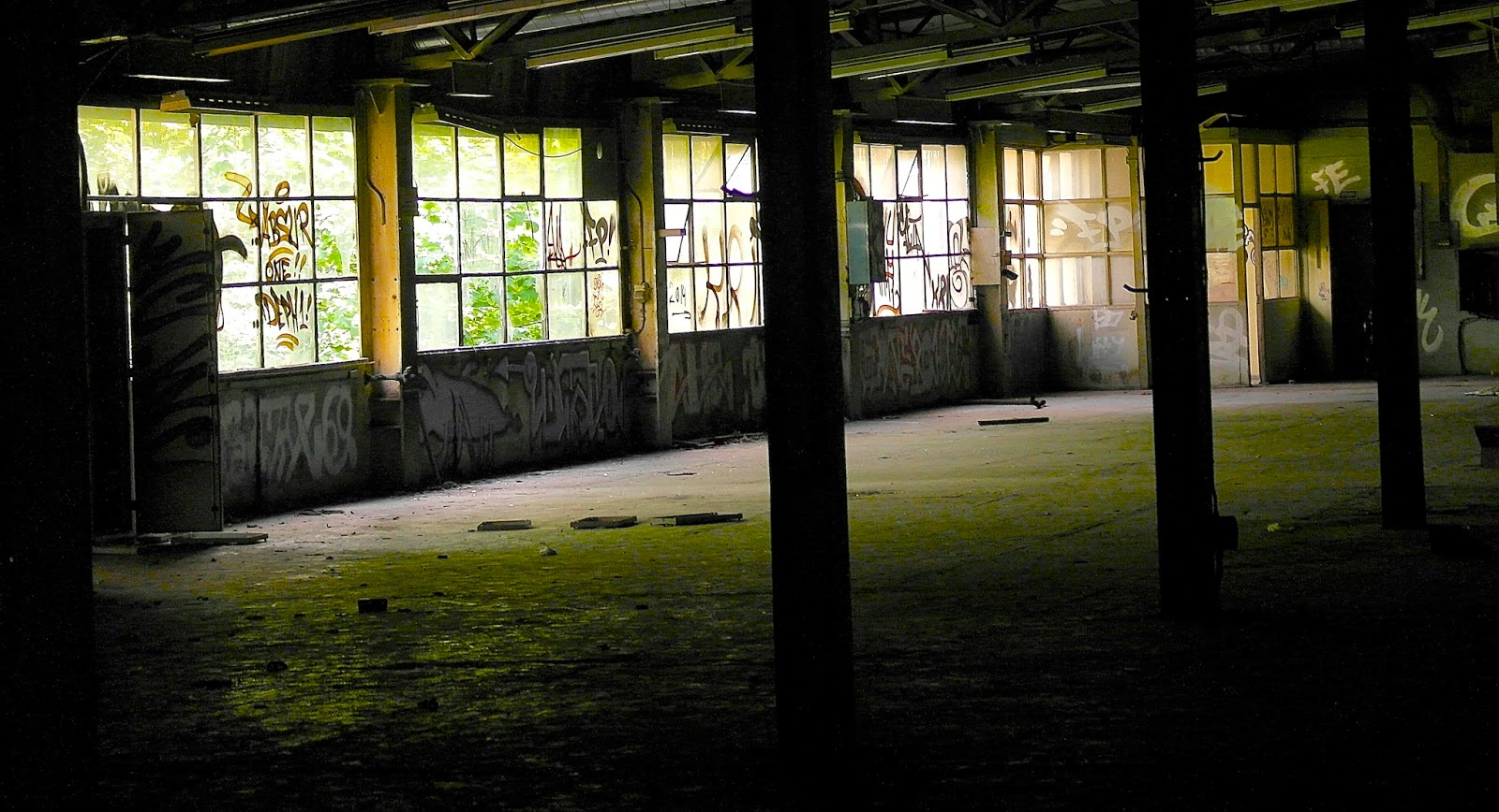 Distractions.....: urbex: The MUNCK building