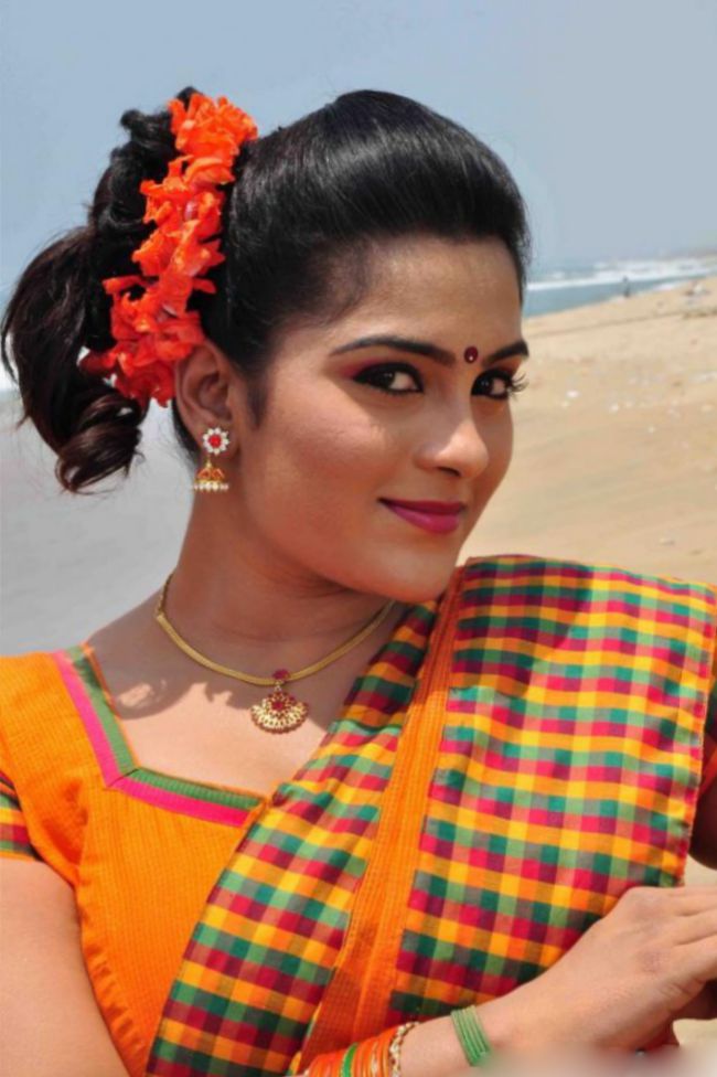 Sujibala Hot actress of TAMILian - Dirty post